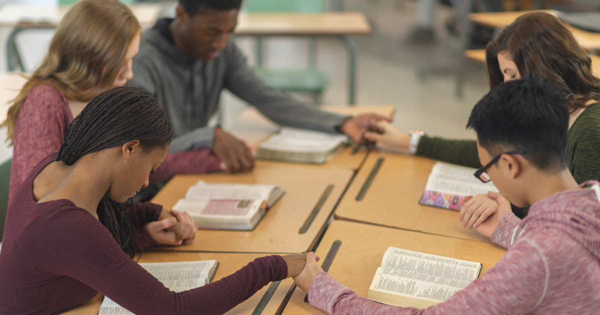 U.S. Department of Education Issues New Guidance on Prayer in Schools ...